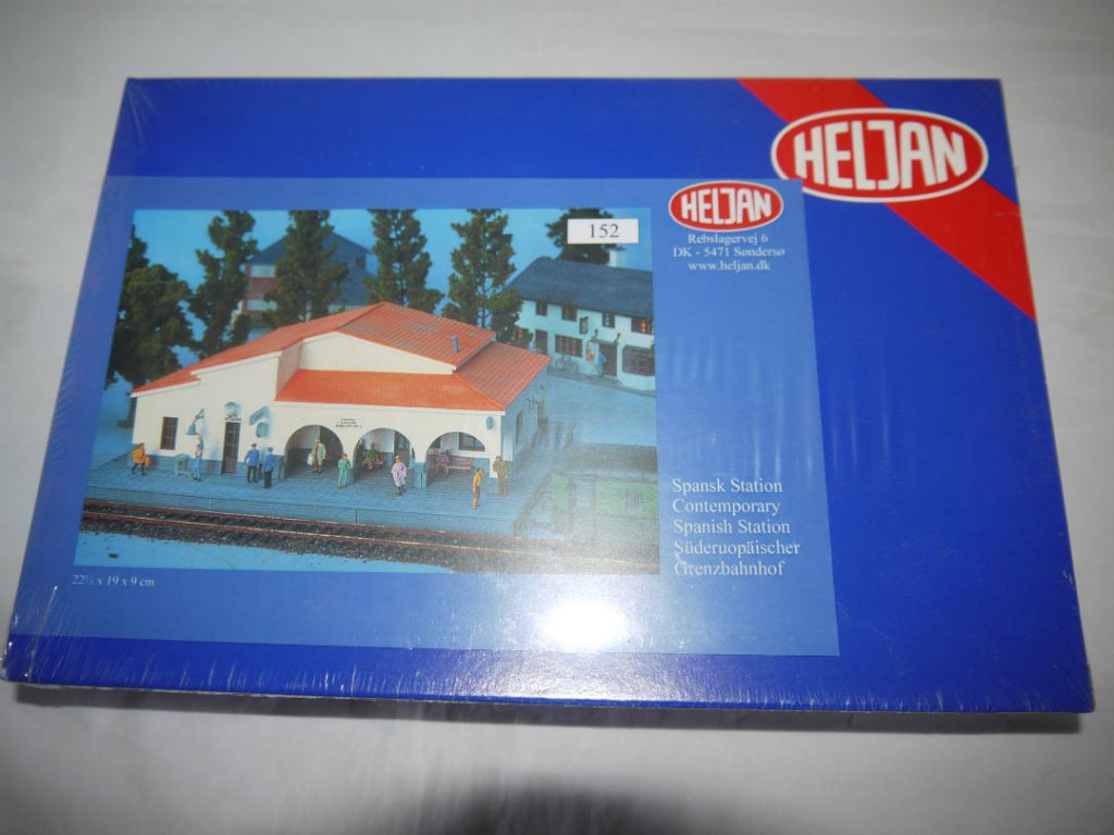 Heljan 152 Spansk Station Byggesæt, Nyt i pakning, 22,5x19x9 cm H0 ...