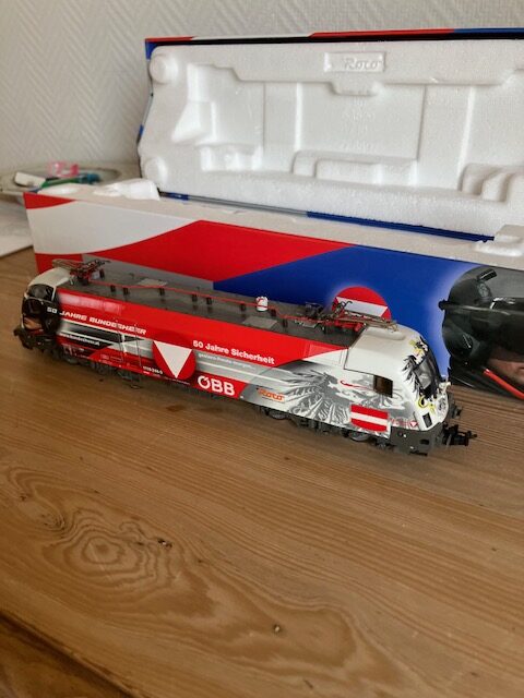 ROCO 63829 TAURUS ØBB 1116 246-8 Ny i Æske DC 2 skinne dig med Lyd adr ...