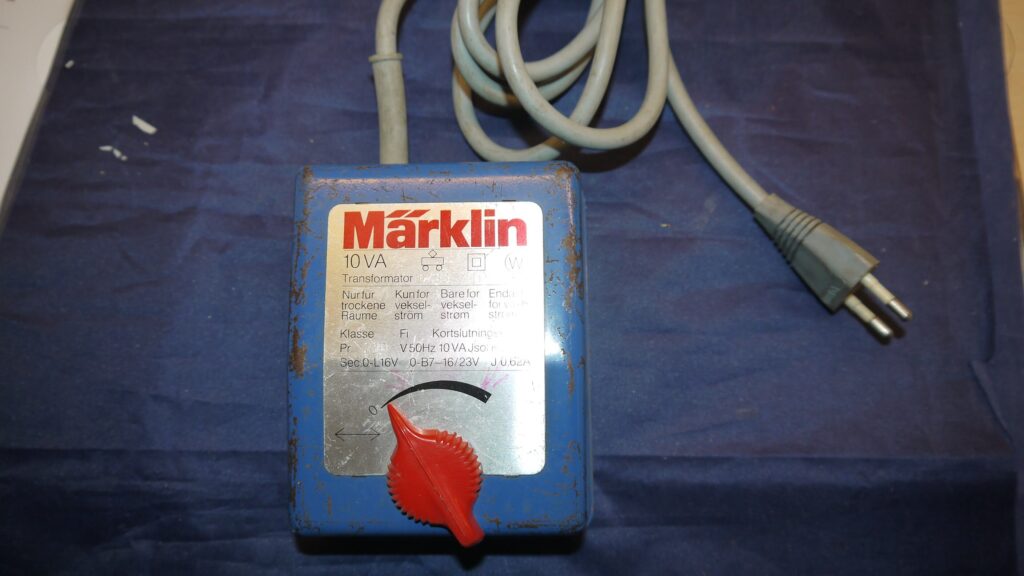 Marklin 10 VA Trafo Blå. Brugt Til analog eller Lys. - Elos Modeltog og ...